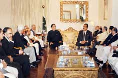 President, PM chair meeting of PPP senior leadership - Pakistan - Aaj ...