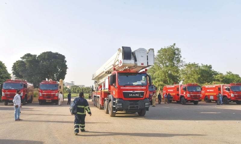 PM Imran gifts 50 state-of-the-art fire tenders to Karachi - Pakistan ...