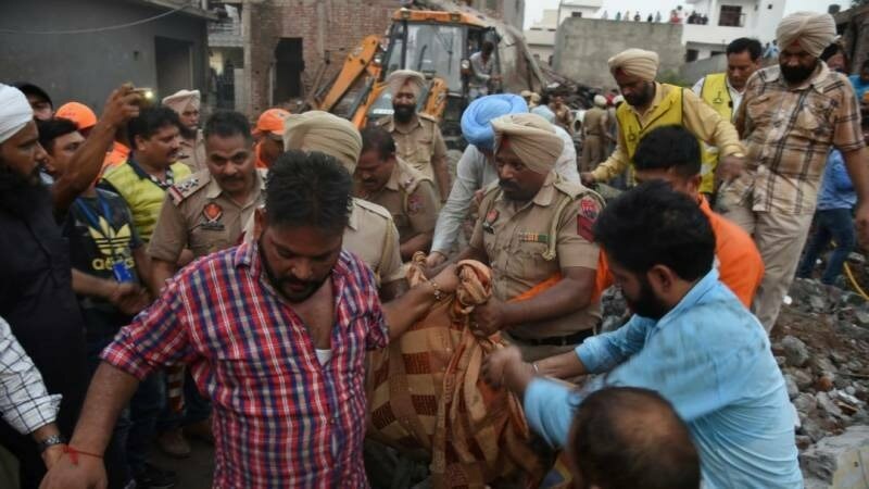 Firecracker explosion in India kills at least 11 - World - Aaj English TV
