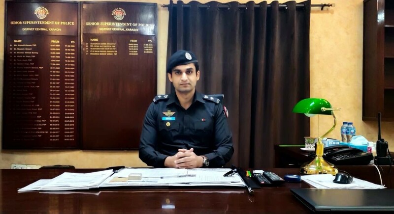 Police arrest member of target killing gang in Karachi - Pakistan - Aaj ...