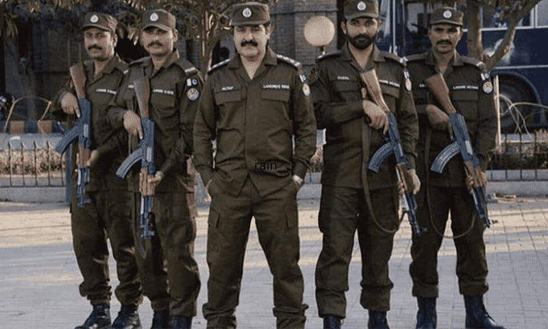Police have the most corrupt image in Pakistan: report - Pakistan - Aaj ...