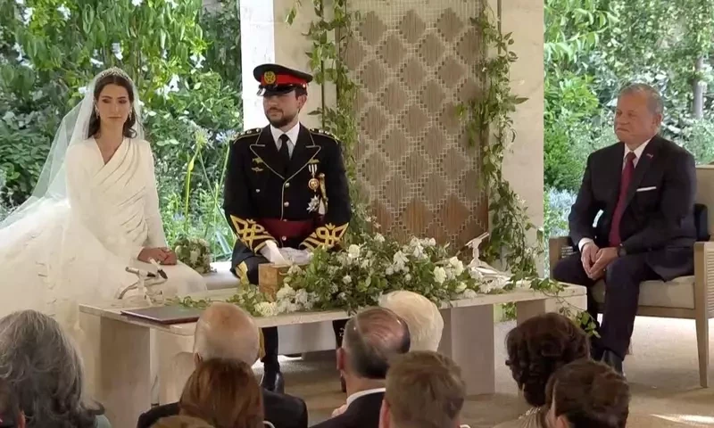 Jordan’s crown prince marries Saudi fiance in royal ceremony - Life ...