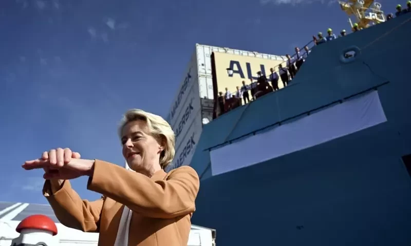 Maersk unveils world’s first bio-methanol container ship - Business ...