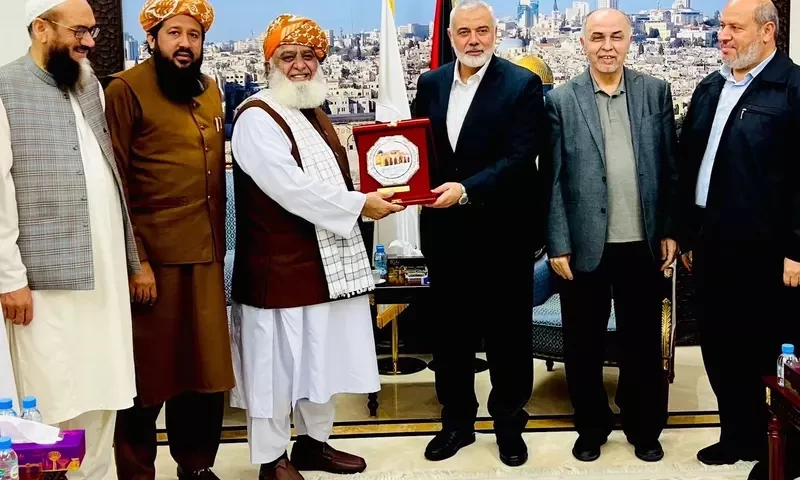 JUI-F chief meets Hamas leaders Ismail Haniyeh, Khalid Mashal in Qatar ...