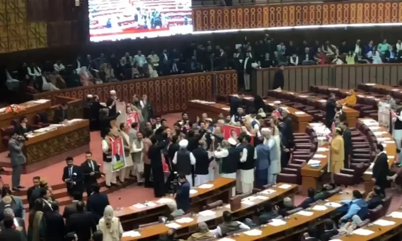 Pandemonium in National Assembly as newly elected MNAs sworn in ...