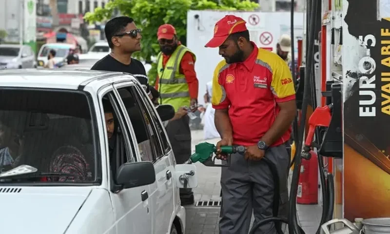 In major relief, govt slashes petrol, diesel prices - Business & Economy - Aaj English TV