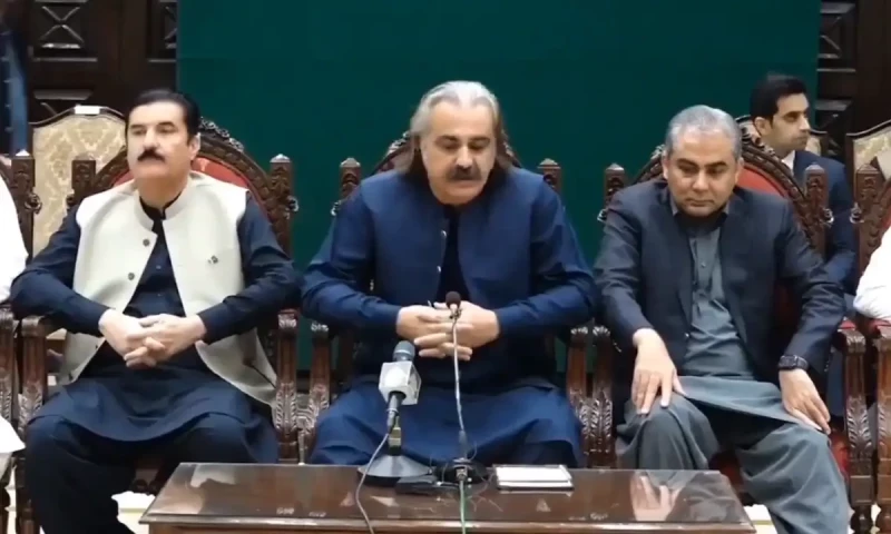 Gandapur given authority to talk to Qaumi Jirga - Pakistan - Aaj English TV