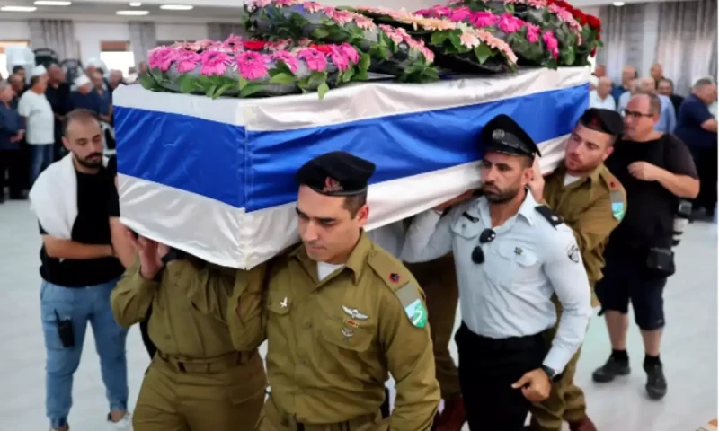 Israel short on soldiers after year of war - World - Aaj English TV