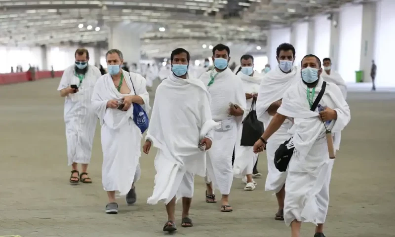 Saudi Arabia enforces harsh penalties on Hajj, Umrah service providers for overstay violations ...